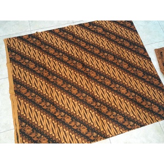 Jual Batik sogan klasik / jarik sogan / jarik solo / jarik wedding ...