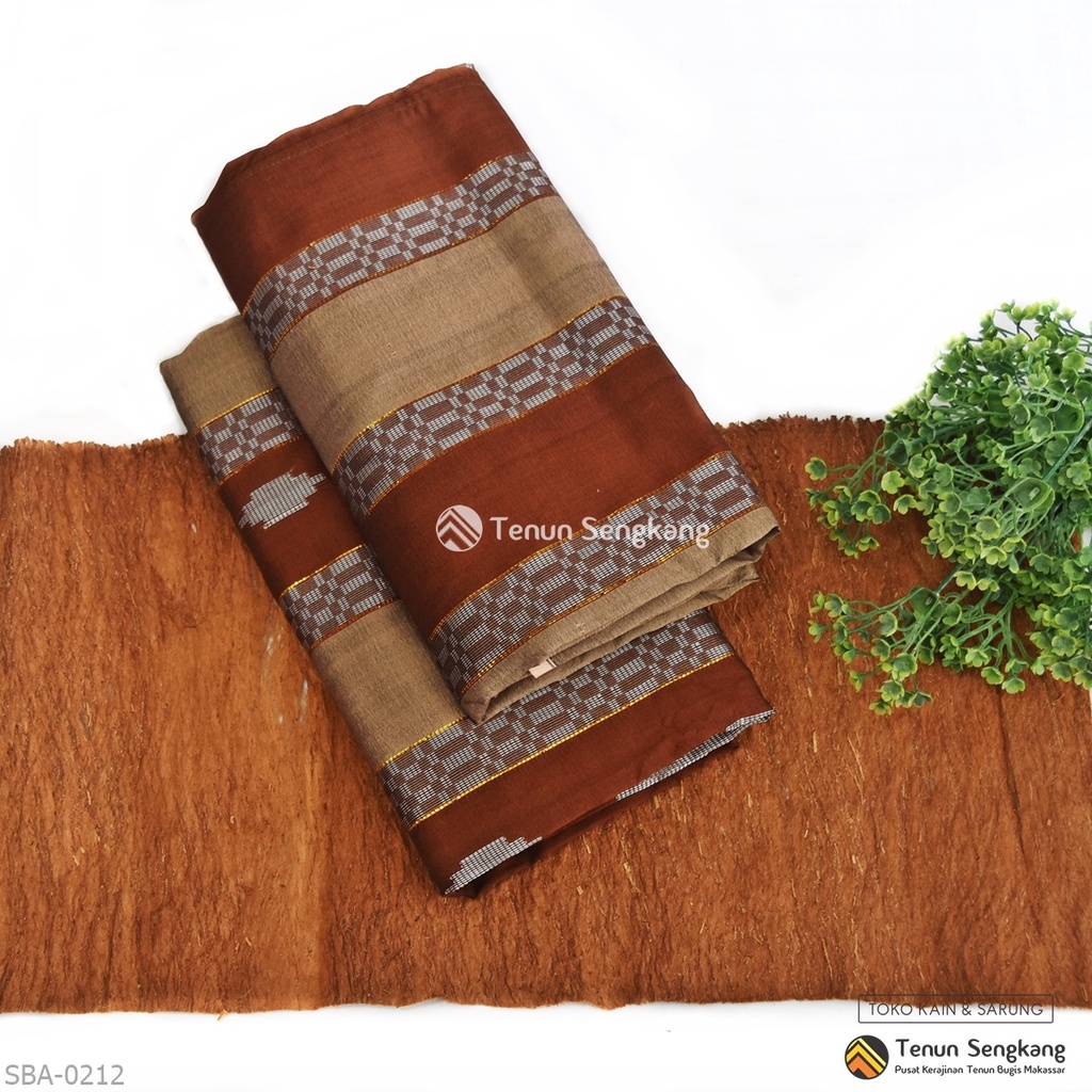 Jual Sarung Bugis Sutra Makassar Tenun Asli Krem Cokelat - Athirah by ...