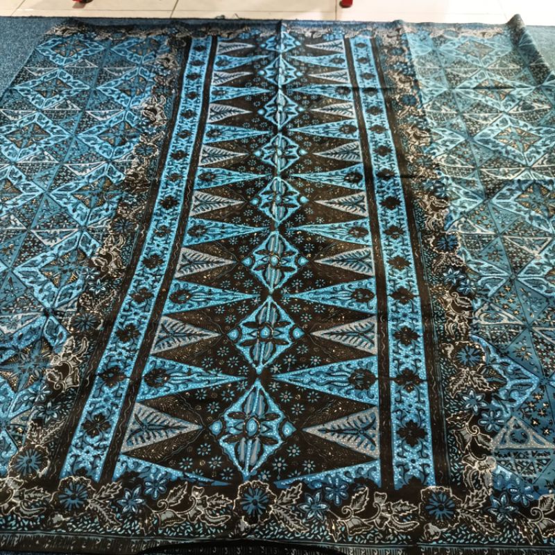 Jual SARUNG BATIK LAR GURDA ORIGINAL MOTIF GRANIT SERIES | Shopee Indonesia