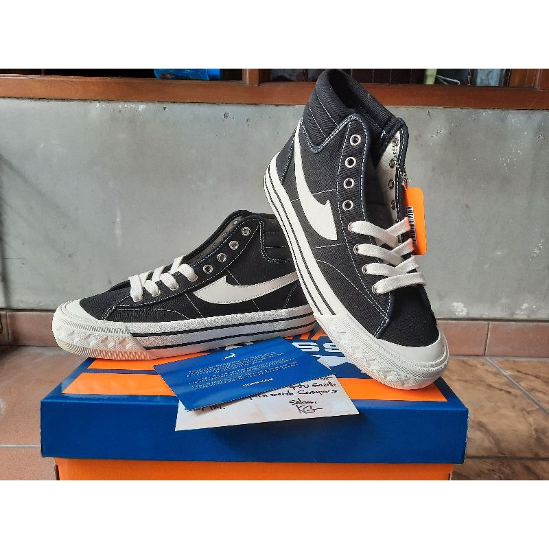 Jual Sepatu Compass Retrograde High Black and White Indonesia|Shopee ...