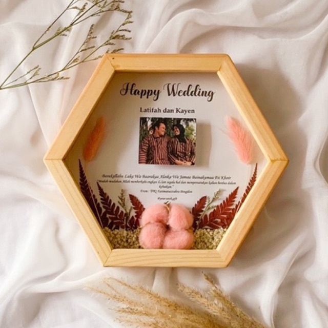 Jual Hexagonal Frame - Frame Hexagonal Murah - Hadiah Wisuda Murah ...