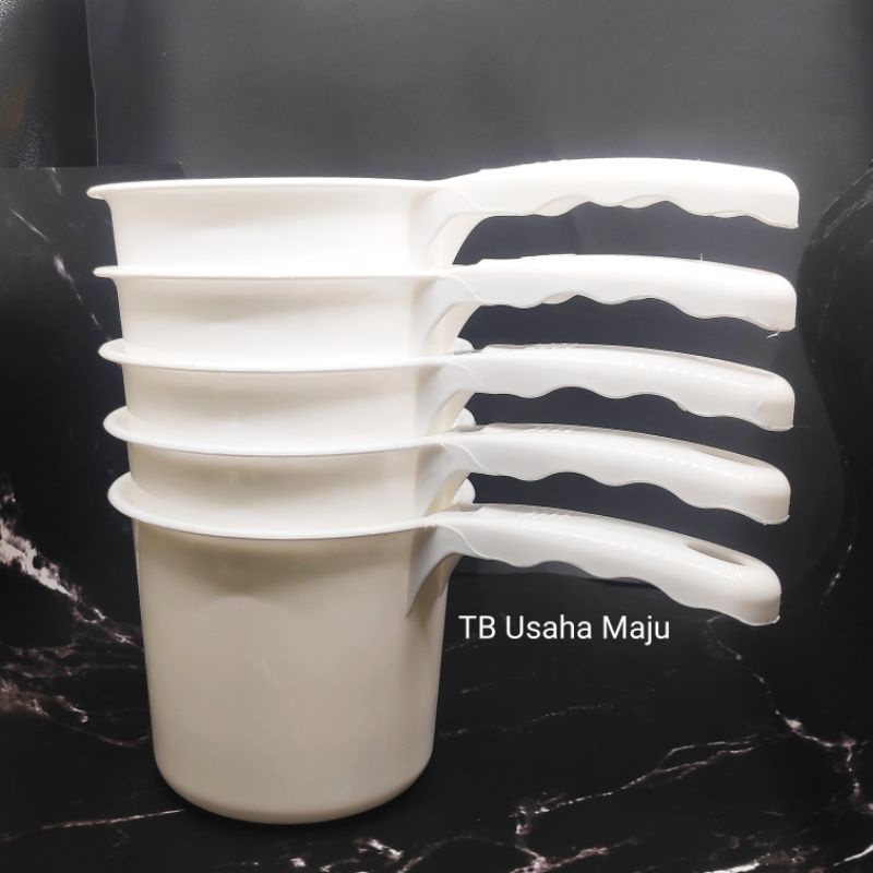 Jual Gayung Mandi Plastik Standar Gayung Air Estetik Putih Gayung ...