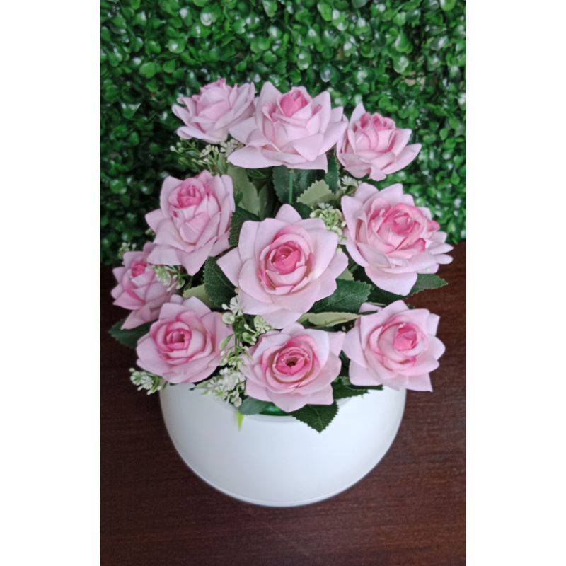 Jual Mawar Beludru Artificial 14 Tangkai Pot Bola | Shopee Indonesia