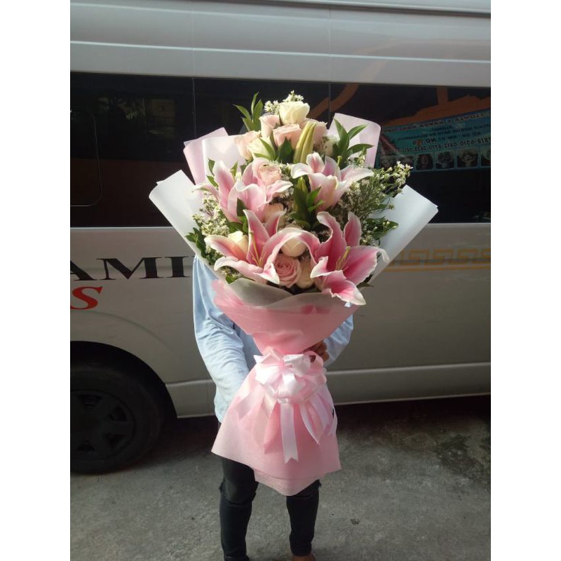 Jual bucket bunga mawar mix lili pink hadiah ulangtahun dan anniversary ...