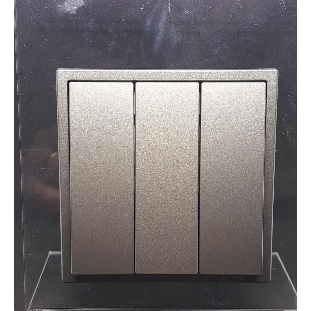 Jual SIMON I7 GREY SAKLAR TRIPLE 3 GANG 1 WAY SWITCH | Shopee Indonesia