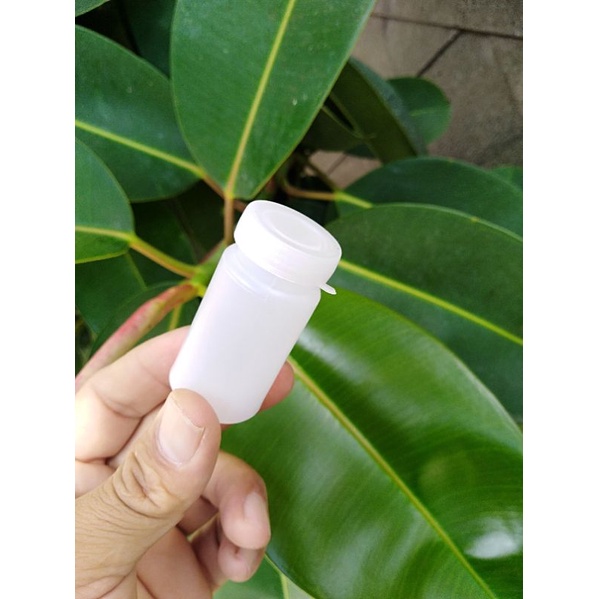 Jual botol 20cc -25cc 20ml-25ml / botol obat / Pot plastik / botol ...