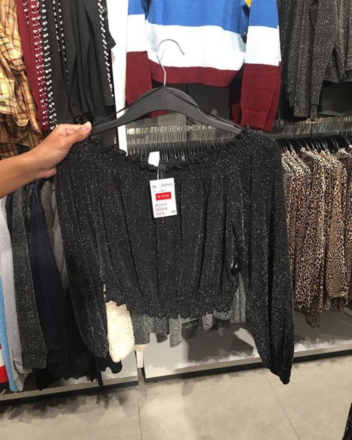 Jual HNM CROP SABRINA | Shopee Indonesia