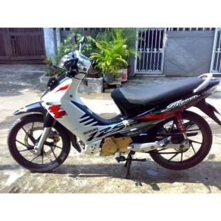 Jual cover sayap kanan kiri dek luar legsil luar plus striping suzuki ...
