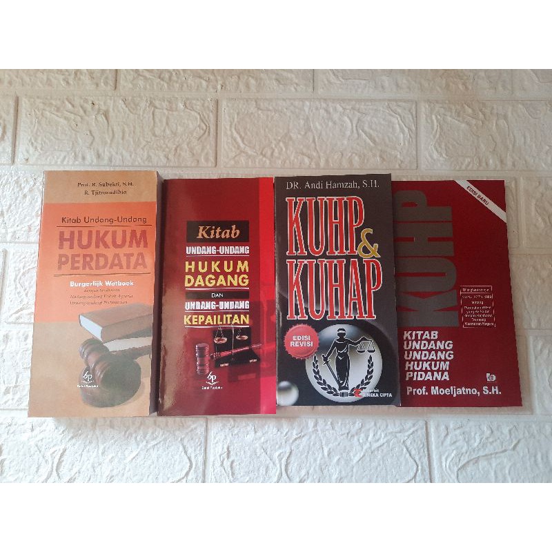 Jual PAKET 4 BUKU KITAB HUKUM PERDATA, KUHP, KUHP & KUHAP, UNDANG-UNDANG HUKUM DAGANG DAN UU ...