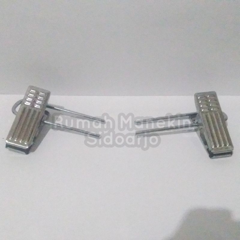 Jual (Sepasang) Jepitan Klip Besi Untuk Hanger Kayu Celana Jepit ...