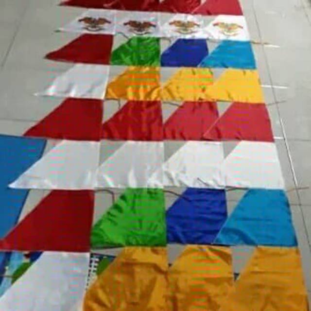 Jual BENDERA UMBUL UMBUL KAIN SATIN GRADE A | Shopee Indonesia