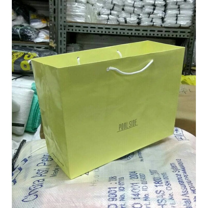 Jual Paper bag " POOL SIDE " Kuning karton glossy. | Shopee Indonesia