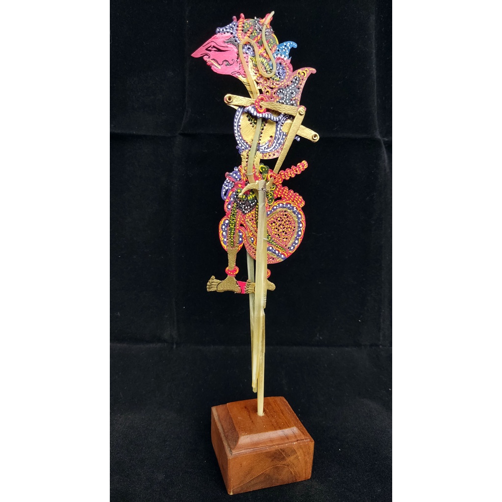 Jual Wayang Kulit Ukuran Mini, Karna, tinggi dengan gagang 28cm ...
