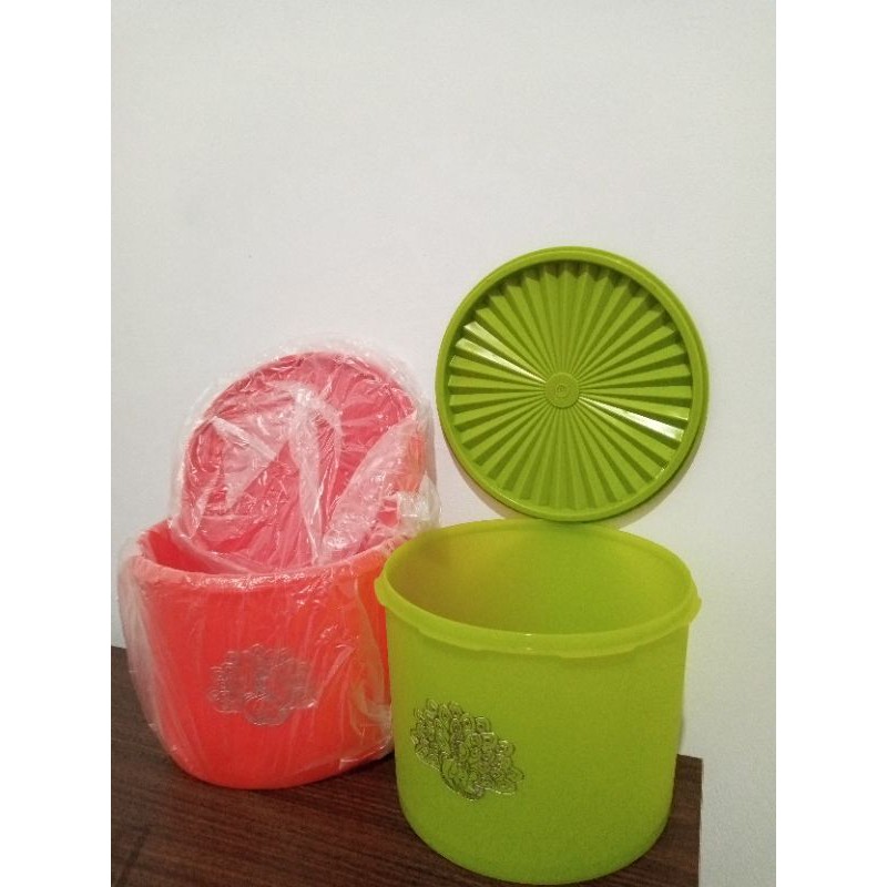 Jual toples besar tupperware | 2-3 liter | plastic jar by tupperware ...