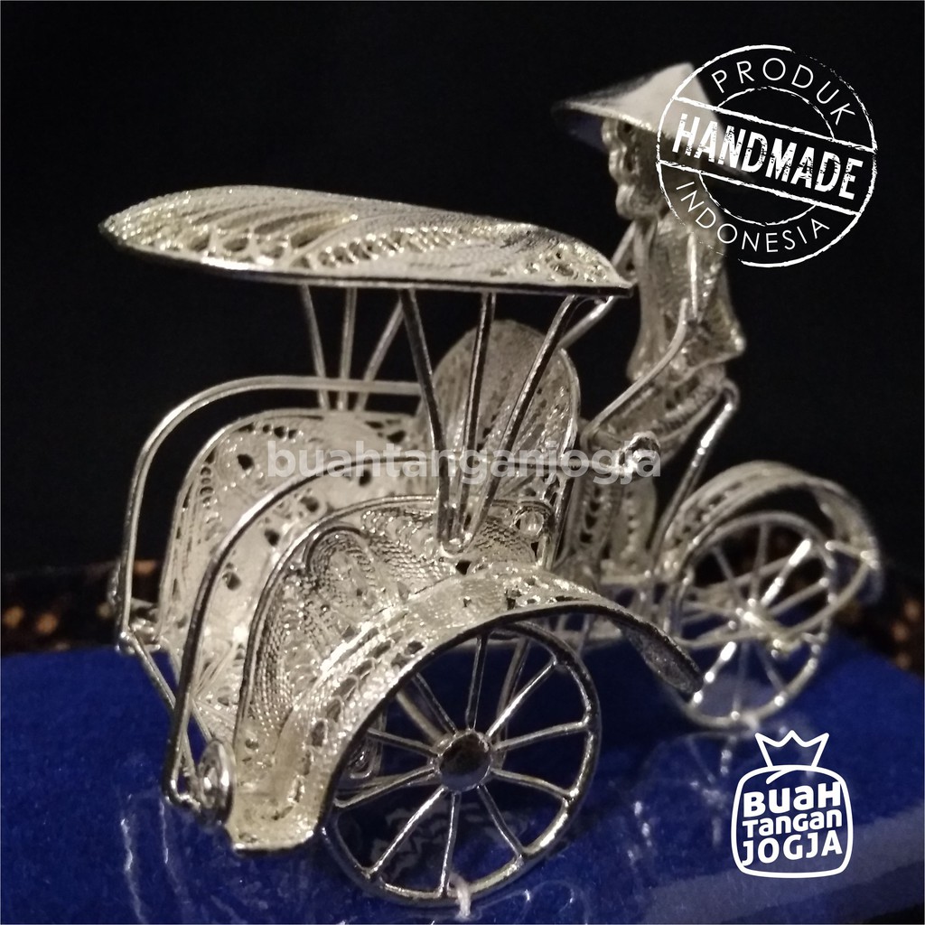 Jual Miniatur Becak Lapis Perak - Kerajinan Khas Kotagede Jogja (Mini) | Shopee Indonesia