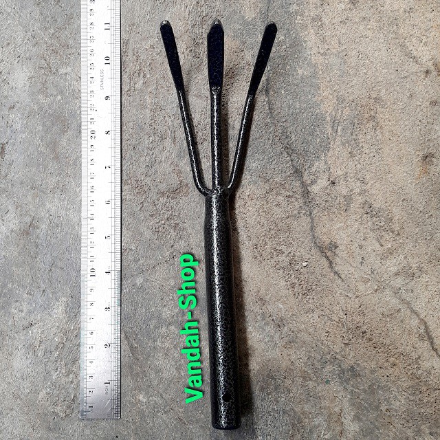 Jual Hand Cultivator Garukan Tanah Garu Berkebun Full Besi Kuat dan ...