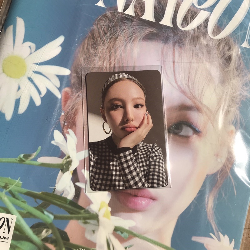 Jual PC NAYEON ALBUM IM NAYEON POP SOLO OFFICIAL PHOTOCARD TWICE KOTAK ...