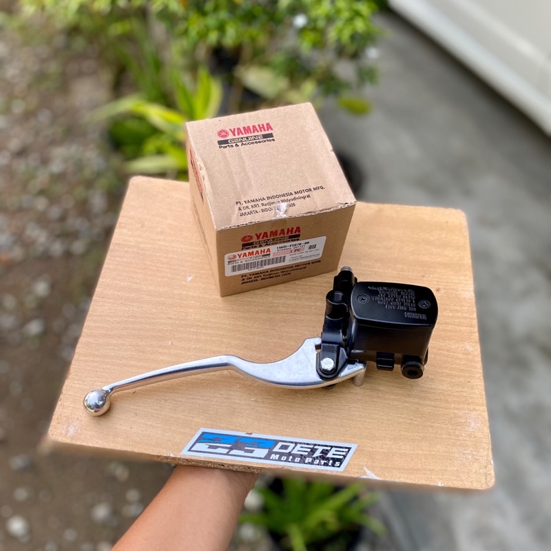 Jual master rem kanan R25 original yamaha | Shopee Indonesia
