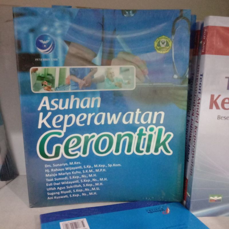Jual BUKU ASUHAN KEPERAWATAN GERONTIK OLEH SUNARYO ANDI OFFSET | Shopee Indonesia