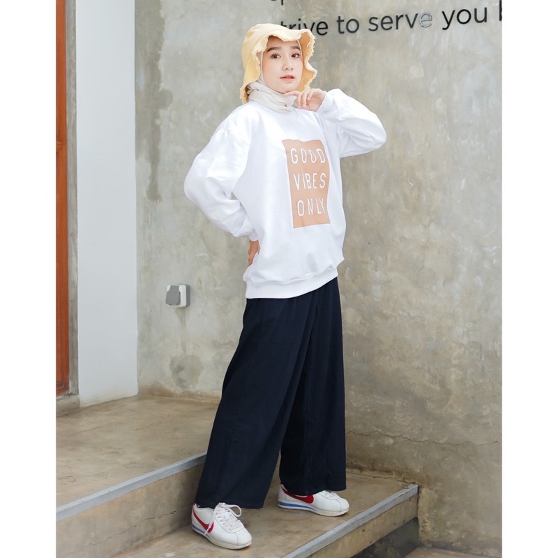 Jual Sweater Putih Bahan Flecee Tebal Premium Switer Wanita Terbaru ...