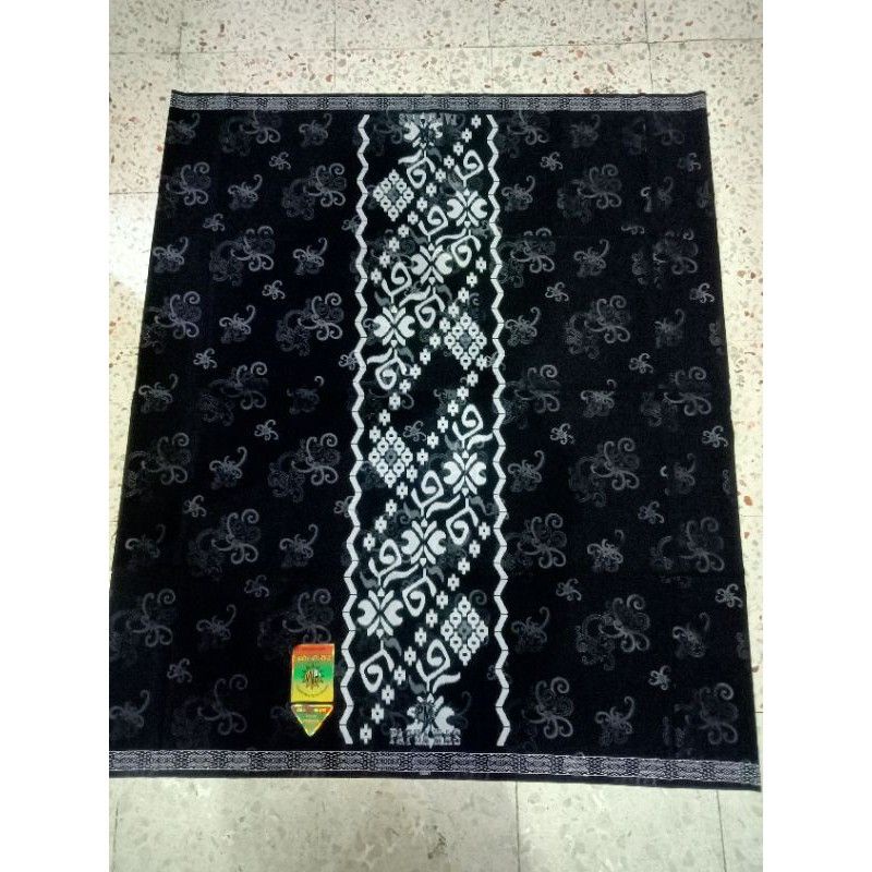 Jual Sarung PM Papua Mas Hitam | Shopee Indonesia