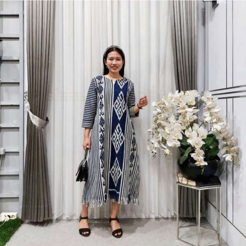 Jual dress tenun midi dress batik ethnic tenun blanket | Shopee Indonesia