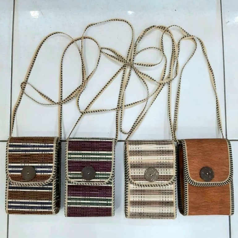 Jual Tas Selempang Hp Kulit Kayu Motif Khas Kalimantan - SlingBag ...