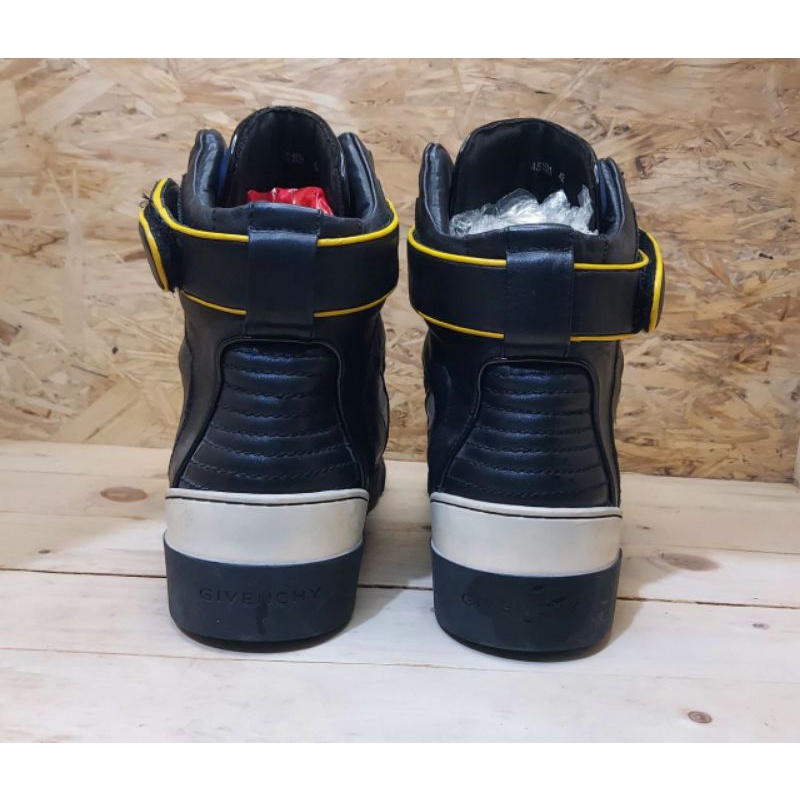 Jual Givenchy Boxer sneakers | Shopee Indonesia