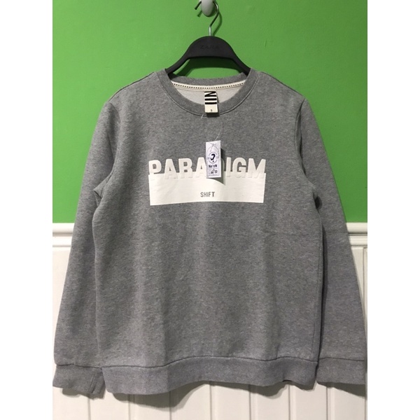 Jual CREWNECK NII GREY ORIGINAL SECOND THRIFT MURAH | Shopee Indonesia