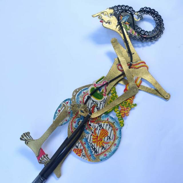 Jual KERAJINAN WAYANG KULIT PRABU PANDU UKURAN PEDALANGAN - BAHAN KULIT ...