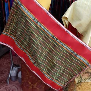 Jual ULOS MANGIRING ULOS PAROMPA Ulos bintang maratur Ulos batak Ulos TENUN mangiring adat batak ...