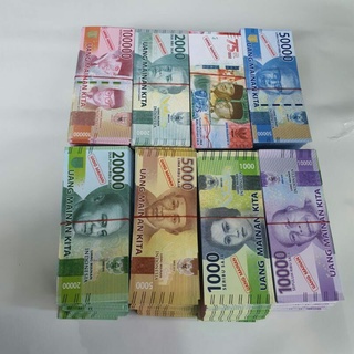 Jual Uang mainan monopoli asli isi sekita 1000 lembar campur duit ...