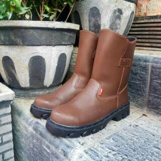 Jual Sepatu Proyek Safety Model Boots Ujung Besi Original SKN Sepatu ...