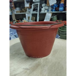 Jual ember plastik 14/ember bangunan merah / ember cor anti pecah ...