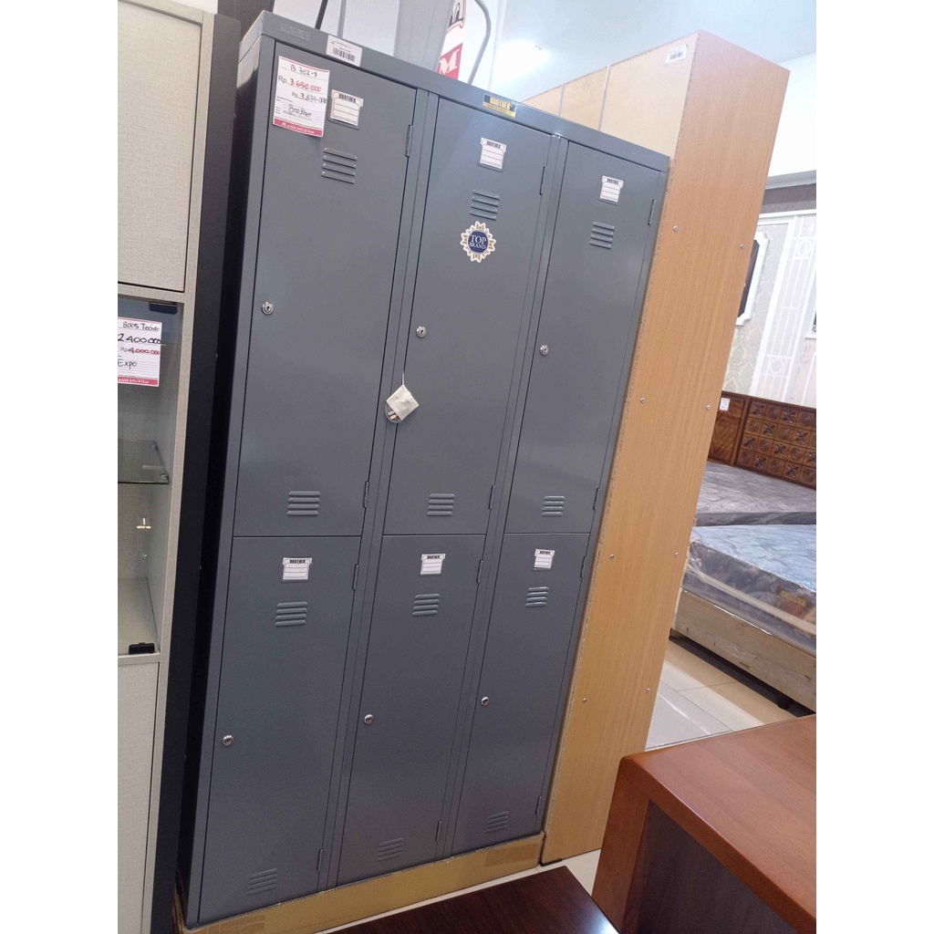 Jual Lemari Locker 2 Pintu Gandeng 3 ( 6 Pintu ) Brother B-702-3 ...