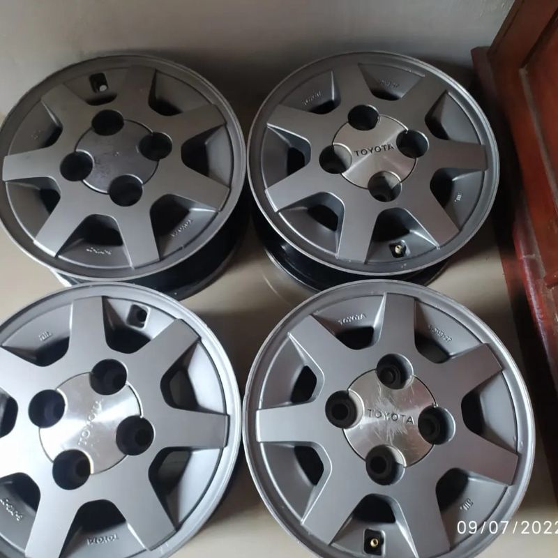 Jual Velg Mobil OEM Toyota AE86 Trueno R13 Pcd 4x114 Kijang, Avanza, Xenia, Corolla Dx | Shopee ...