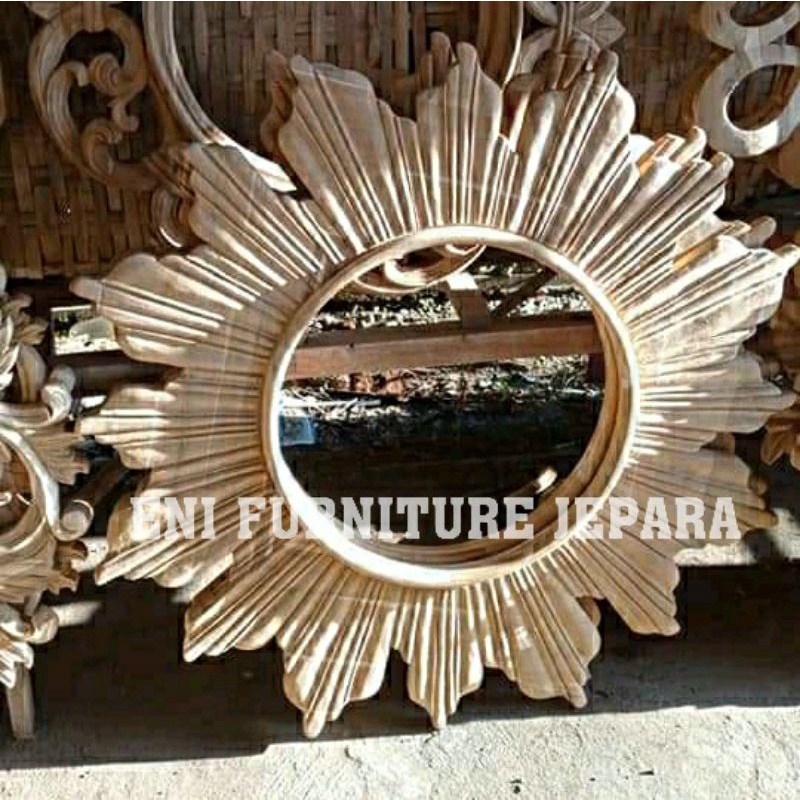 Jual Figura cermin lingkaran ukiran bunga mekar jati - figura cermin ...