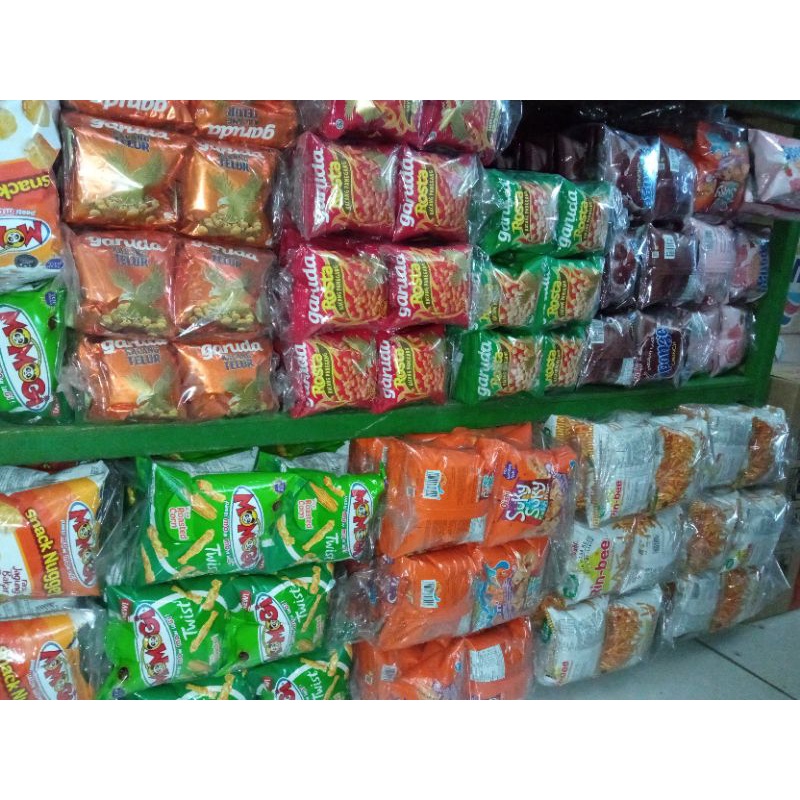 Jual Aneka macam cemilan snack seribuan sachet isi 10 pcs | Shopee ...