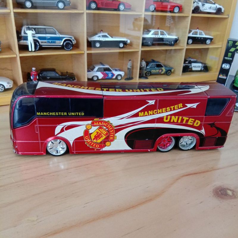 Jual Manchester United Bus Team Red Official Merchandise Maisto Diecast ...
