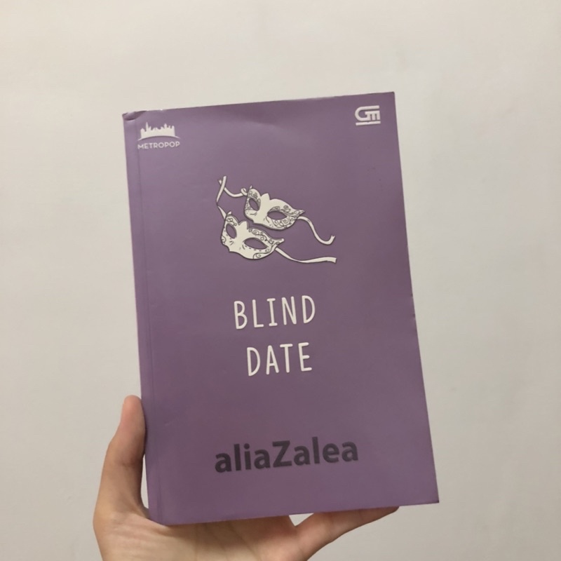 Jual Blind Date, The Devil In Black Jeans - aliaZalea | Shopee Indonesia