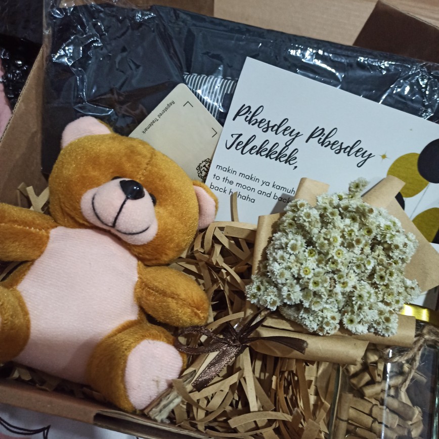 GIFT BOX SET / KADO HANDMADE / KADO CUSTOM | Shopee Indonesia