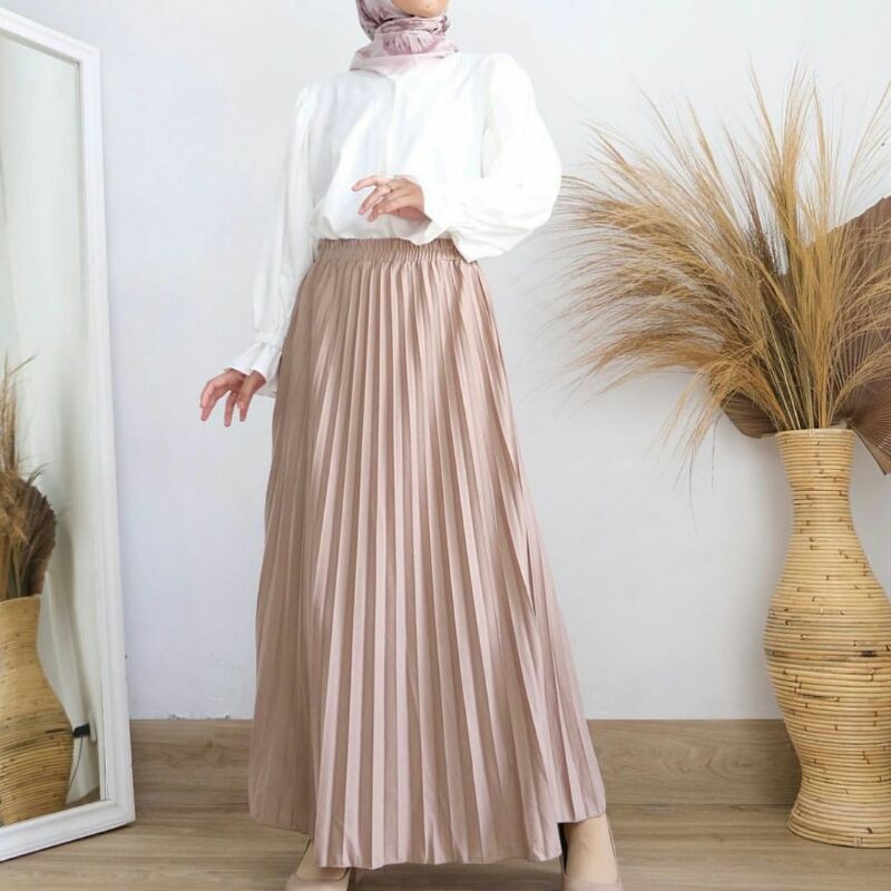 Jual Pleated Skirt - OOTD Rok Plisket WARNA BEIGE Panjang Super Premium HQ Tebal Melar Mayung ...