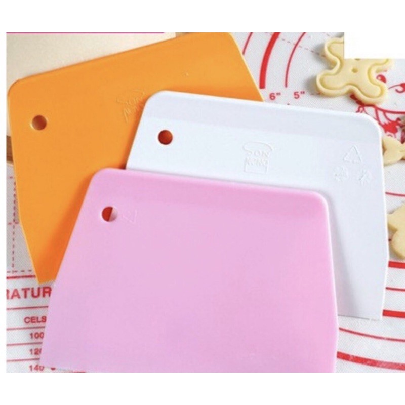 Jual plastik Alat pemotong kue atau adonan / scrapper | Shopee Indonesia