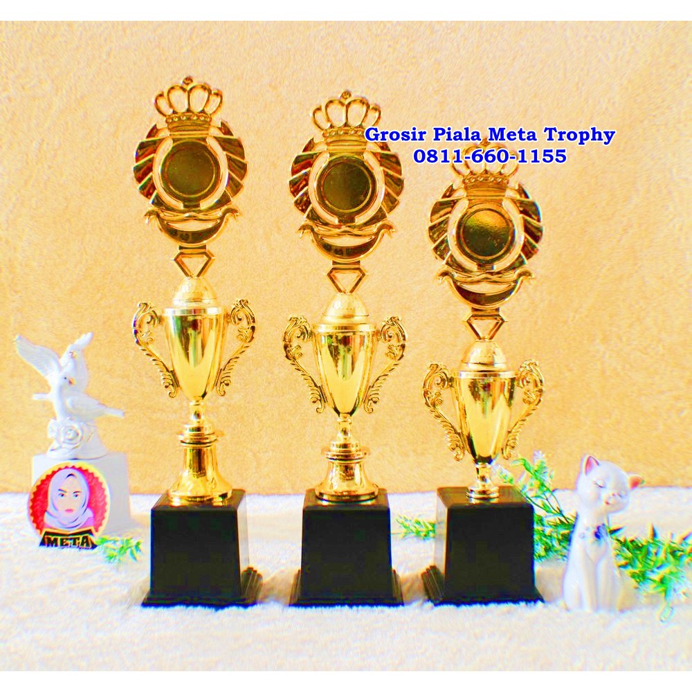 Jual Piala Set Juara 123 Trophy Kemerdekaan Special 17 Agustus Paskibra ...