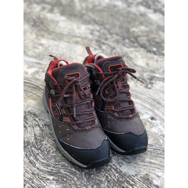 Jual Sepatu gunung second original leisure time | Shopee Indonesia
