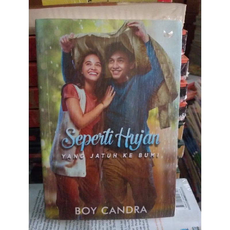 Jual NOVEL BOY CANDRA SEPERTI HUJAN YANG JATUH KE BUMI VEST SELLER ...