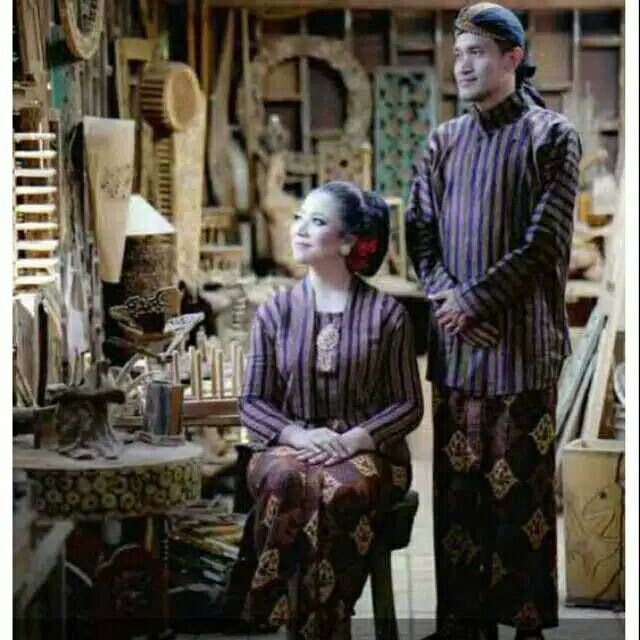 Jual baju jawa couple / baju lurik / baju adat jawa / surjan lurik ... Jual baju jawa couple / baju lurik / baju adat jawa / surjan lurik ...