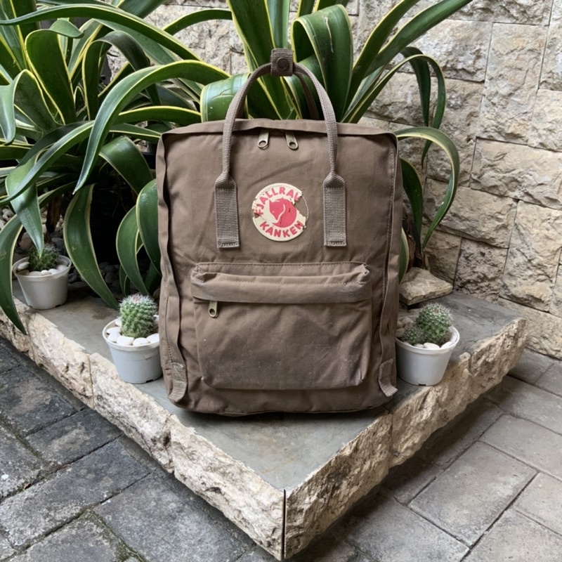 Jual FJALLRAVEN KANKEN CLASSIC SAND BROWN BACKPACK | Shopee Indonesia