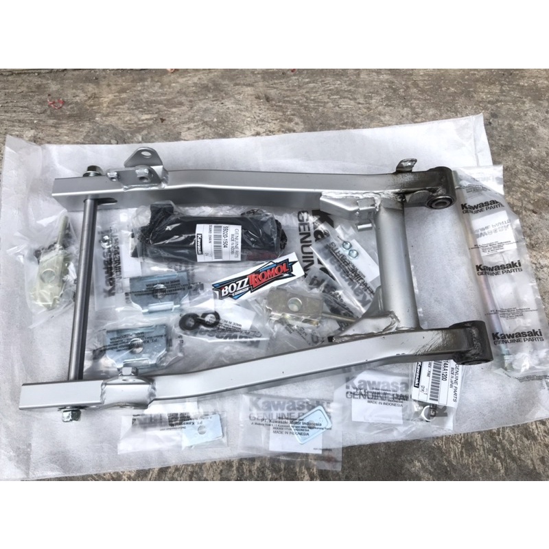 Jual arm kaze pnp cb original baru kawasaki full set swing arm kz r pnp ...