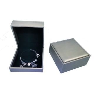 Jual Kotak Gelang Mewah Jewelry Box Tersedia Empat Warna Tempat Jewelry ...